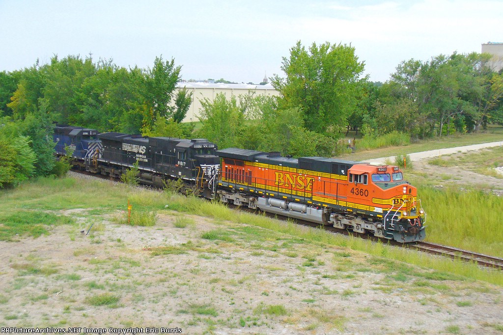 BNSF 4360 eastbound